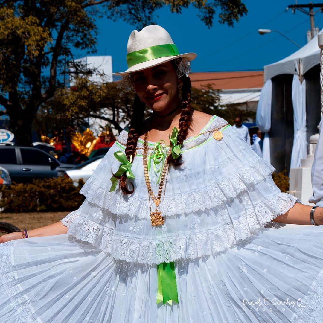 El sombrero con la pollera panameña - lacabanga.com