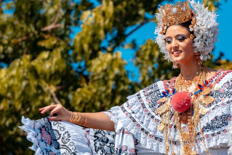 La pollera en Panamá - lacabanga.com