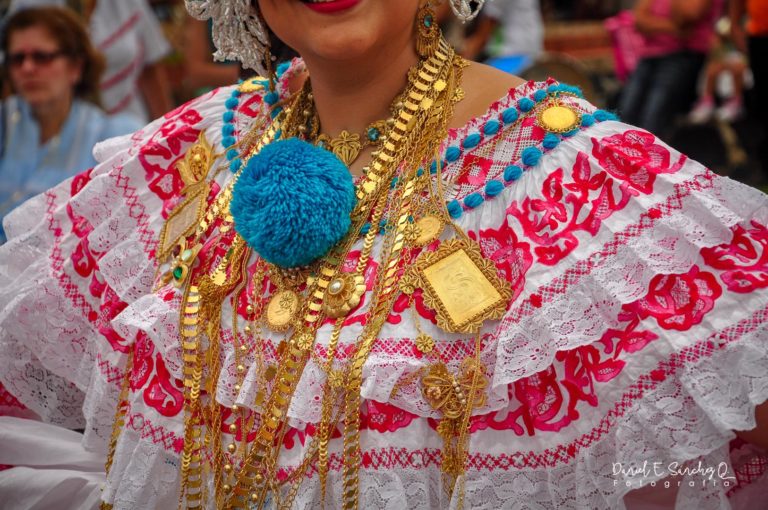 La pollera en Panamá - lacabanga.com